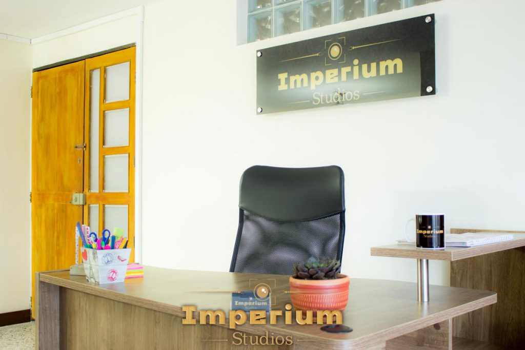Modelos Webcam - Imperium Studios